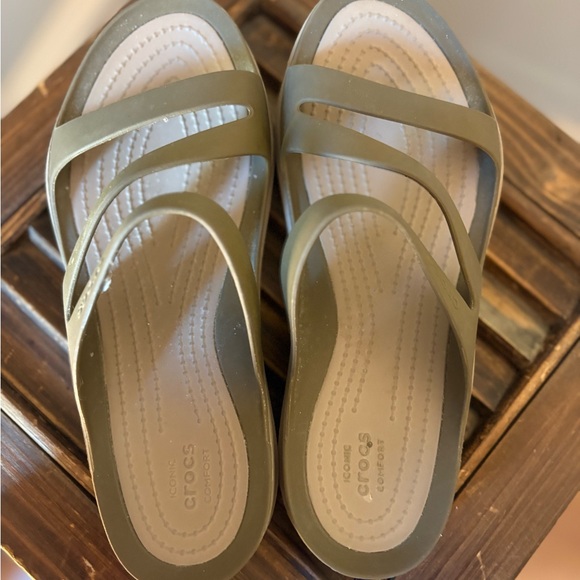 CROCS | Shoes | Crocs Womens Tan Slide Sandals | Poshmark